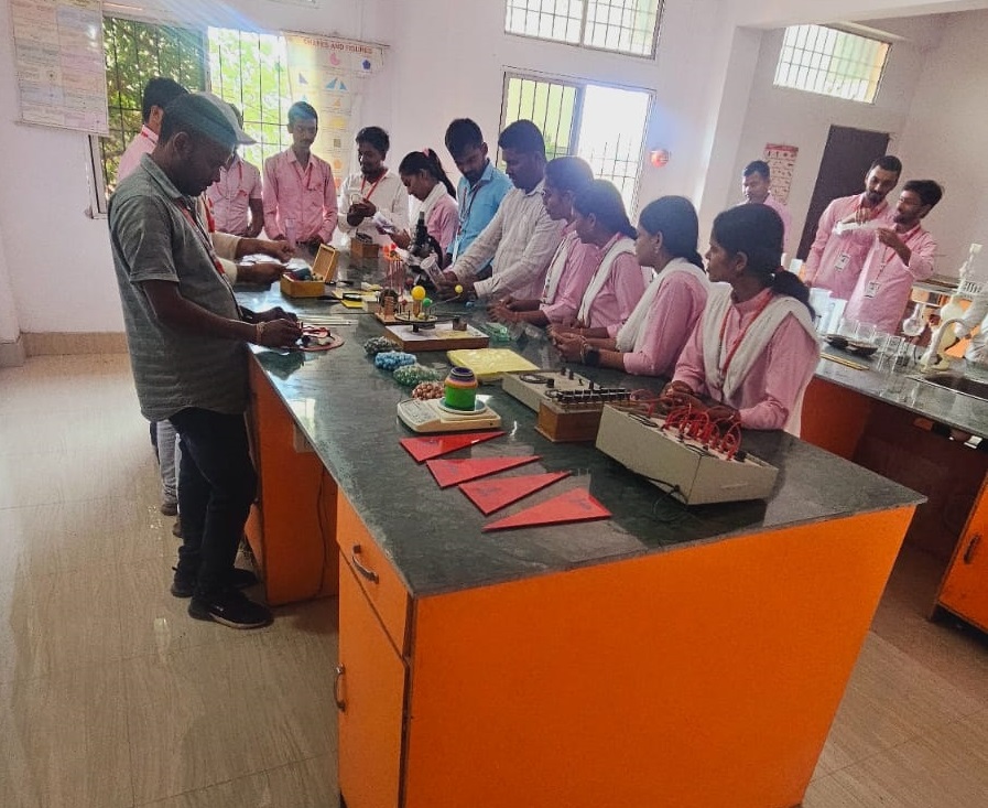 Library RAJ MATA MADHURI DEVI TEACHER TRAINING COLLEGE